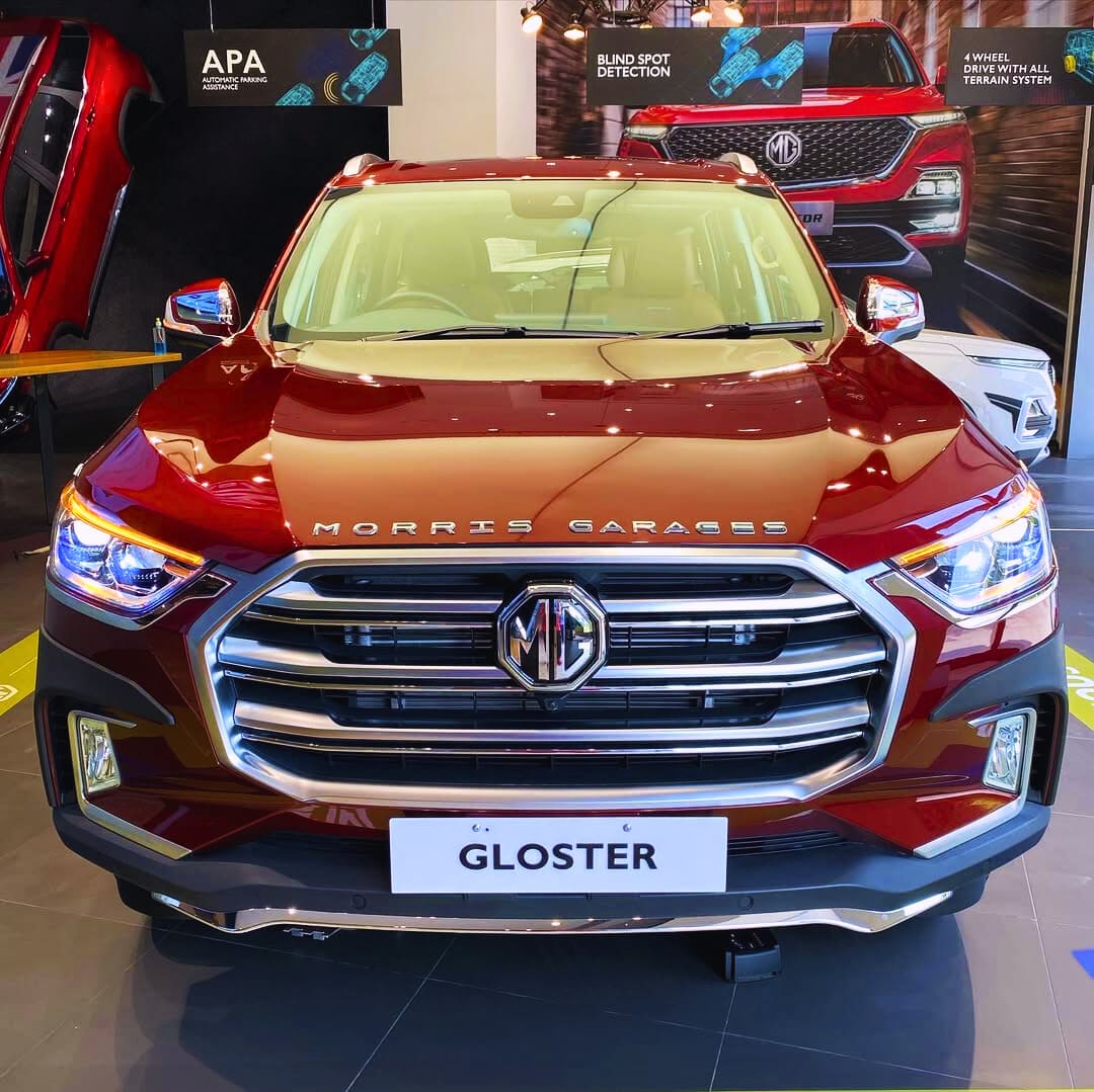 MG Gloster Review 2025: Features, Price, Mileage, & Looks